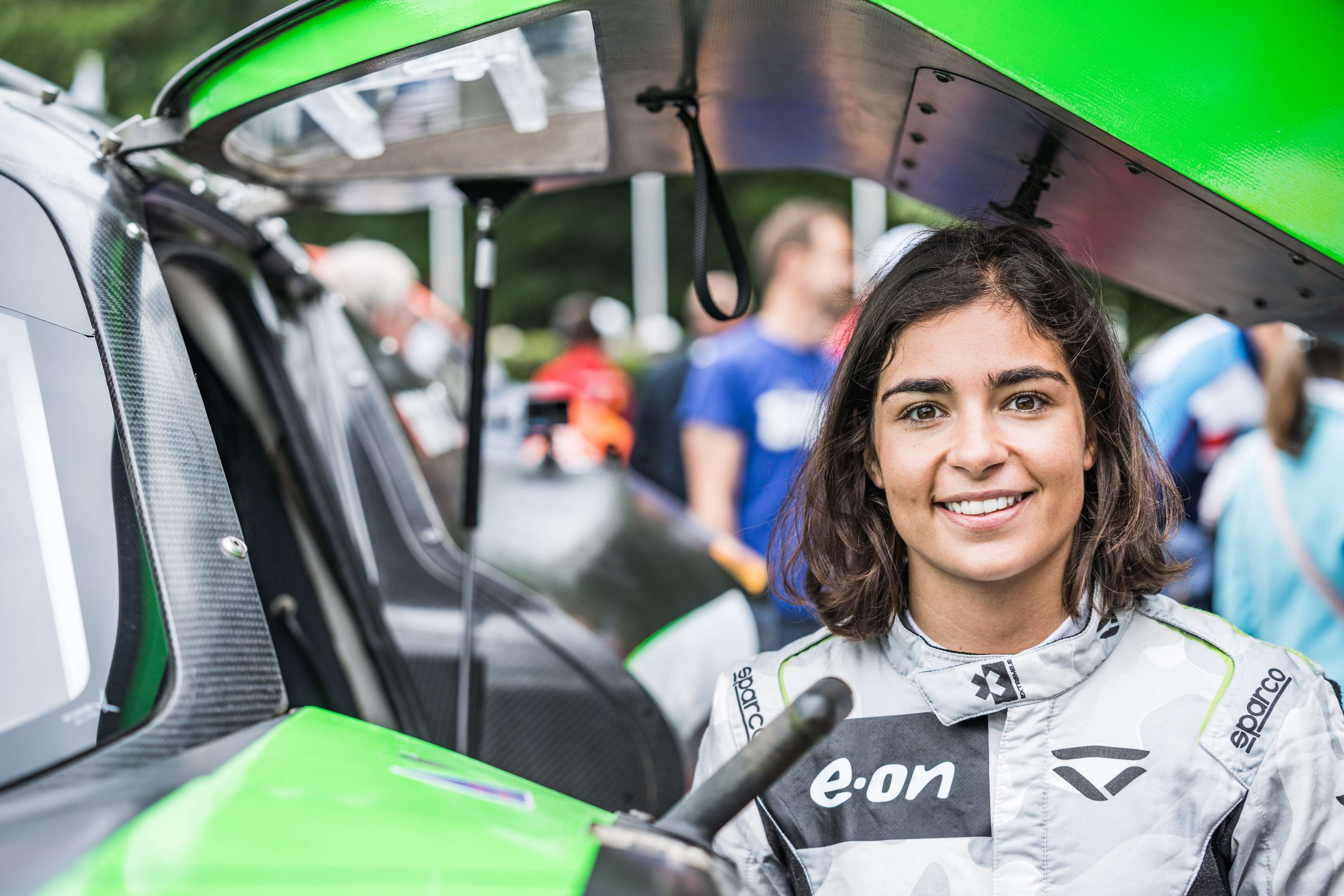 Jamie Chadwick to make Goodwood racing debut at 81st Members’ Meeting ...