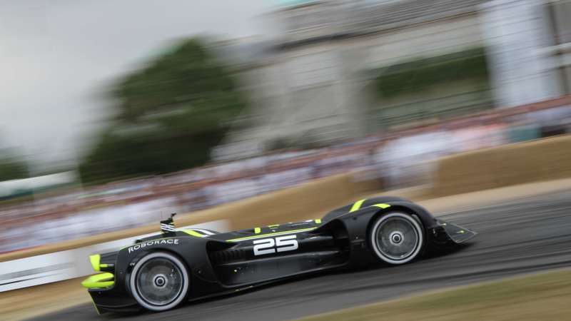 Goodwood - Roborace successfully complete first ever autonomous racecar ...
